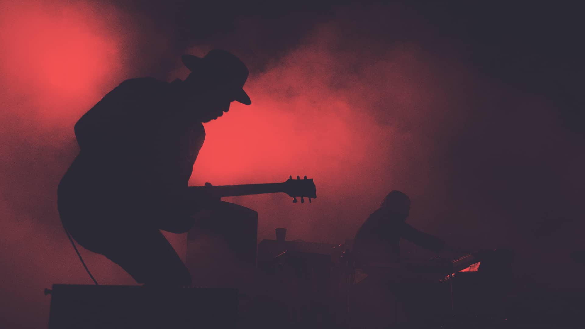 REDES SOCIALES - Laura Ubach